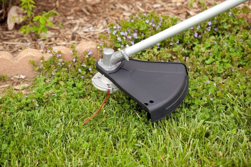 The 5 Best Weed Eater String [Buyer's Guide] - thexbest.com